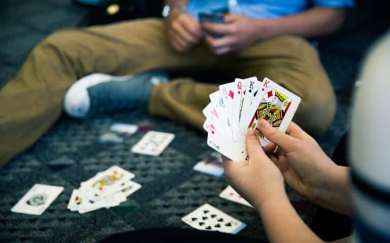 Top 10 Best Indoor Games for Kids and Adults to Play at Home - RACKET ...